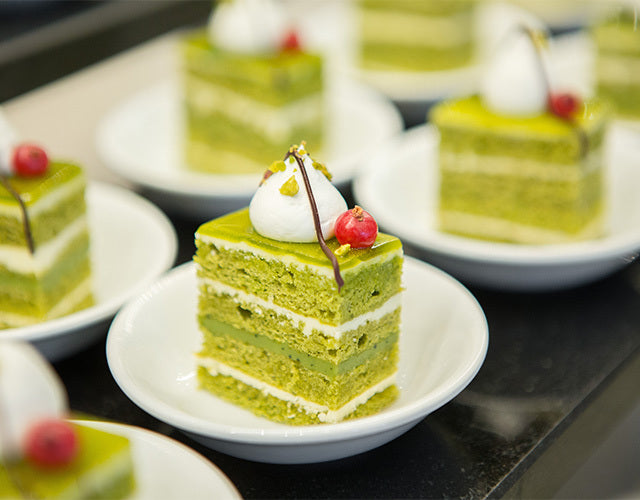 Matcha Delight Cake – Elan